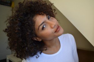 How to Add Volume To Your Hair Whilst Keeping Curl Definition - SAMIO